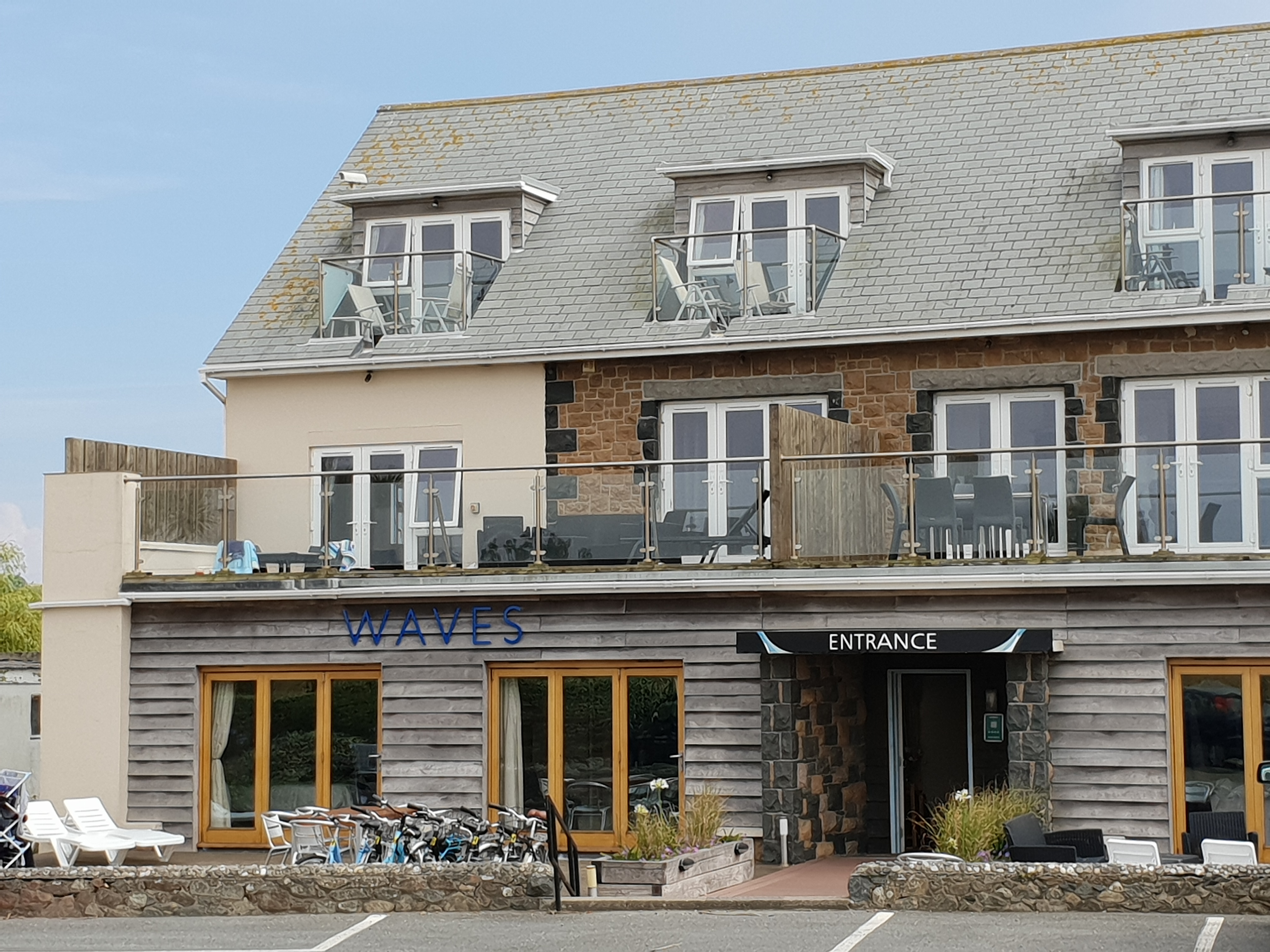 Waves Guest Suites in Guernsey | Visit Guernsey