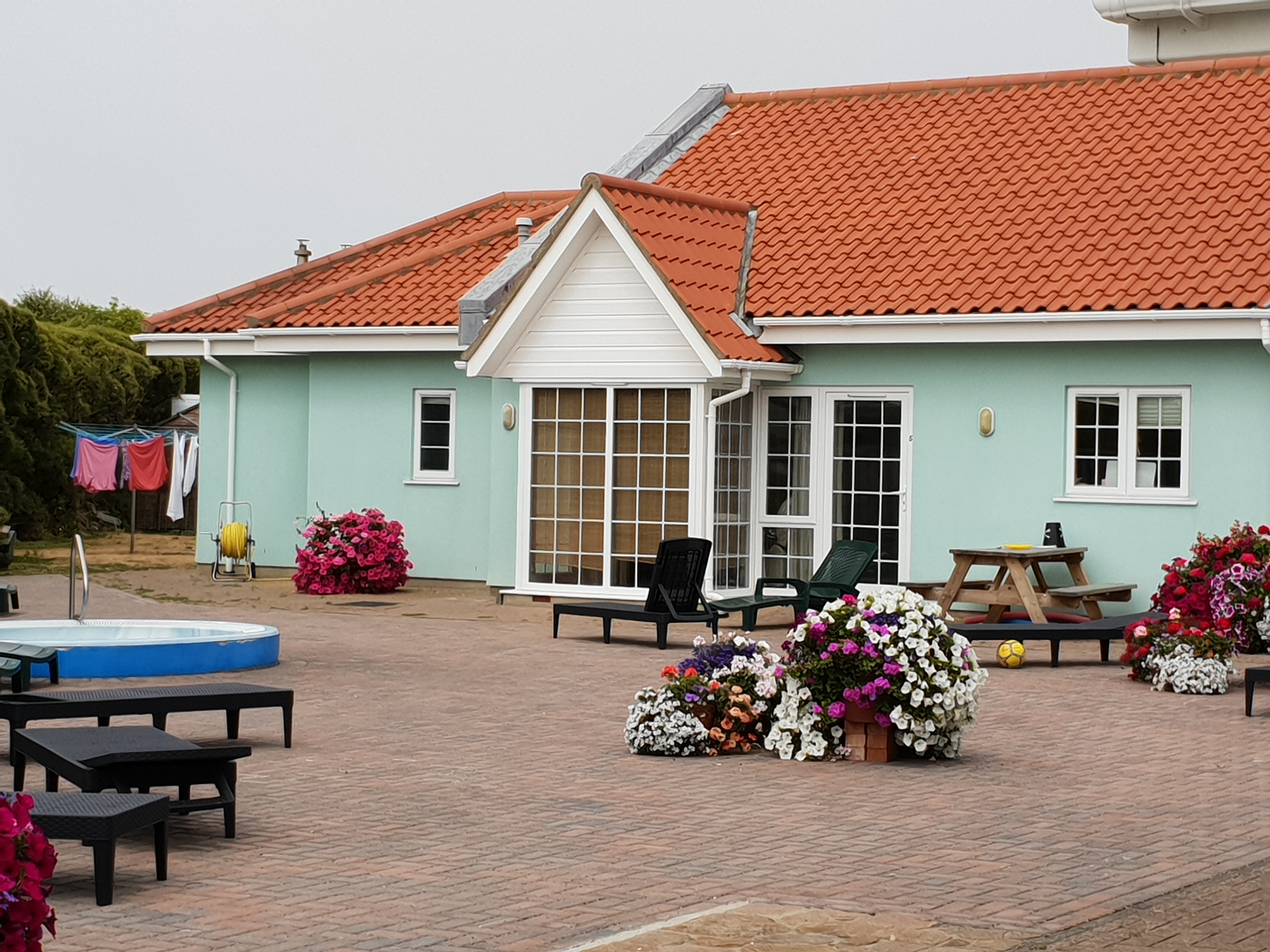 Vazon Bay Holiday Bungalows Guernsey | Visit Guernsey